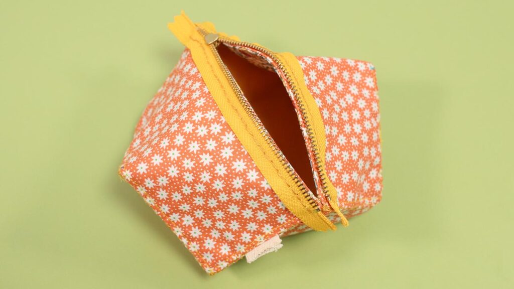 DIY Small Zipper Pouch 2 Sizes – sewingtimesblog